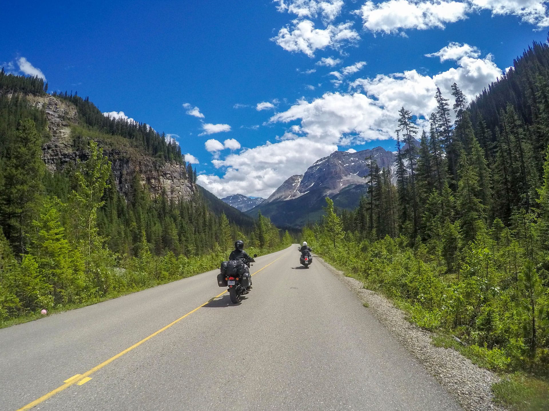 Auto And Moto - Road trip με μοτοσυκλέτα στα Βαλκάνια